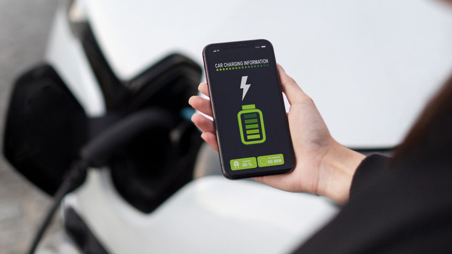 How Far Can Electric Cars Go on a Full Charge in the UAE?